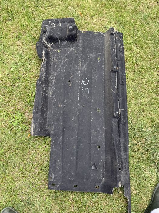 Audi Q8 8R osłona podwozia podłogi lewa 12-17r Białystok Antoniuk • OLX.pl