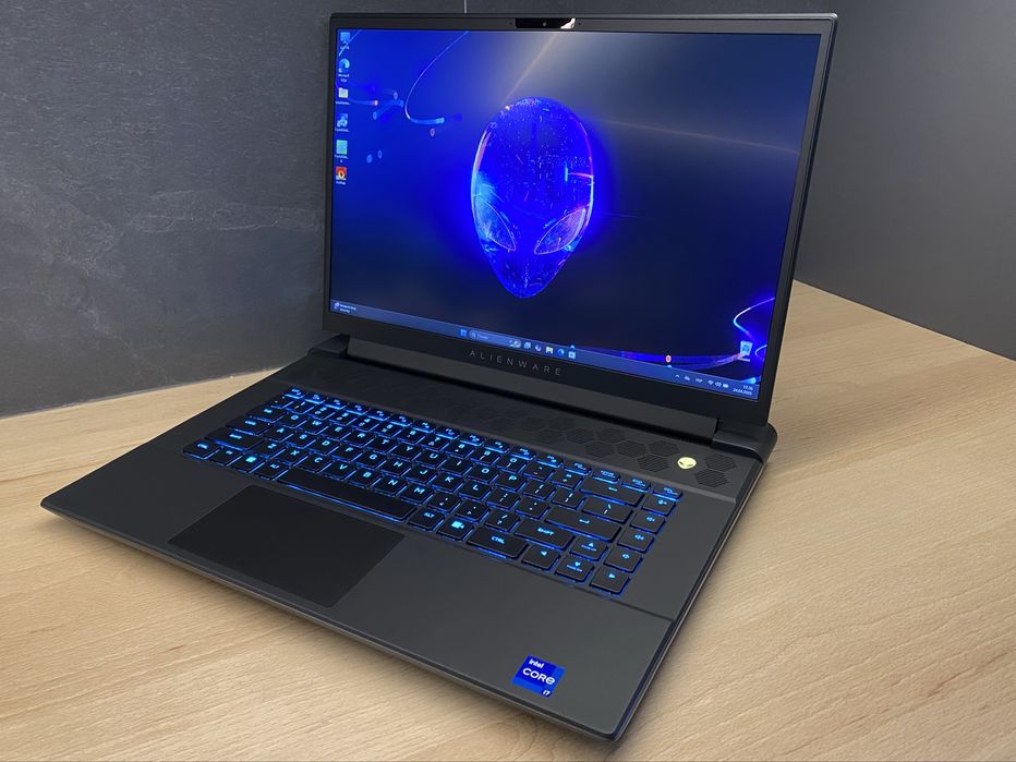 Alienware M16 R1 QHD 165Hz/i7-13700H/RTX 4070 140W/16Gb DDR5/1Tb SSD ...