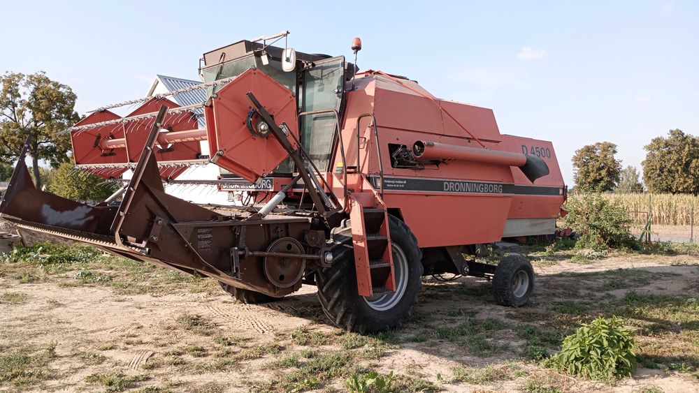 Kombajn zbożowy Dronningborg D4500 Wola Idzikowska • OLX.pl