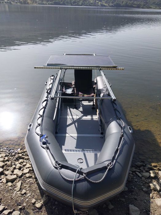 PONTON BUSH F-470 z silnikiem elektrycznym Biecz • OLX.pl