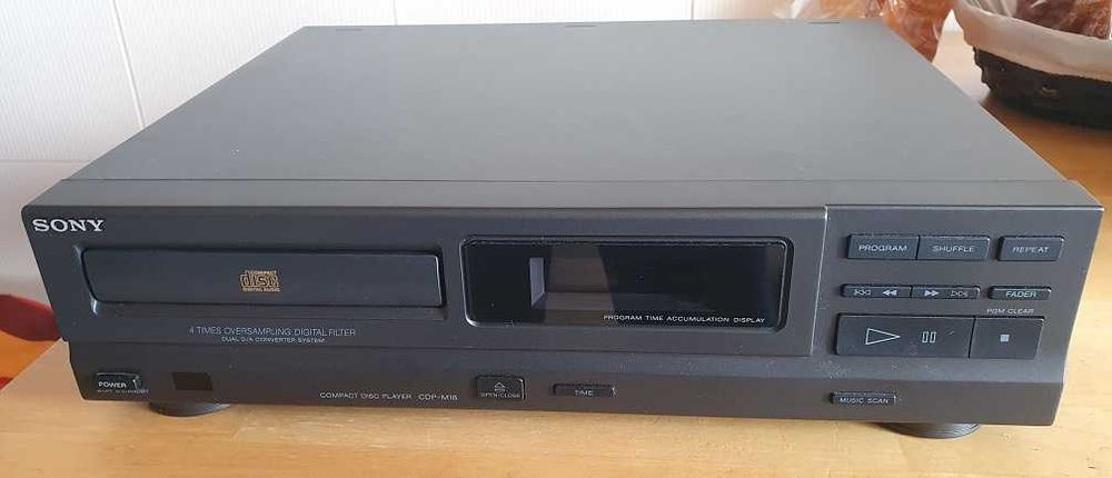 CD Player Sony CD-M18 e Gira discos PS-LX43P Algés, Linda-A-Velha E ...