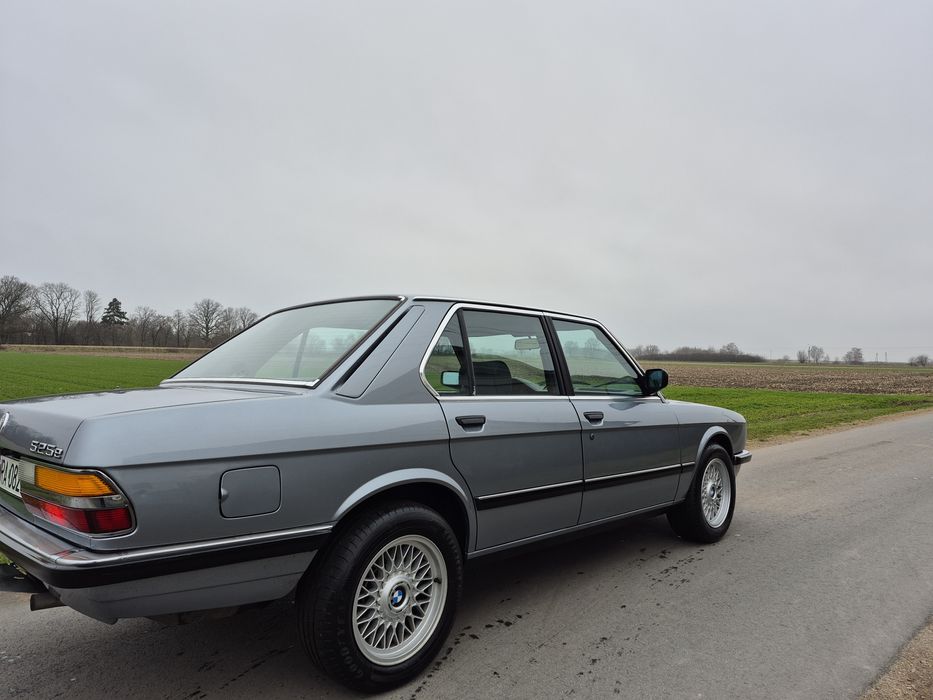Bmw E28 2.7e classic Janowice • OLX.pl