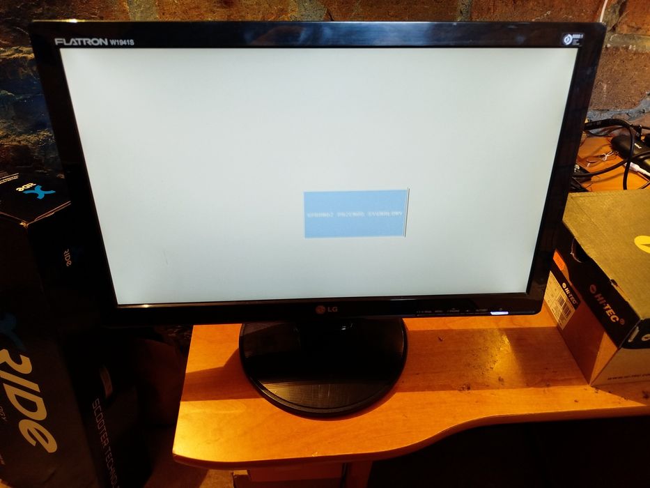 Monitor LG FLATRON W1941S Piła • OLX.pl