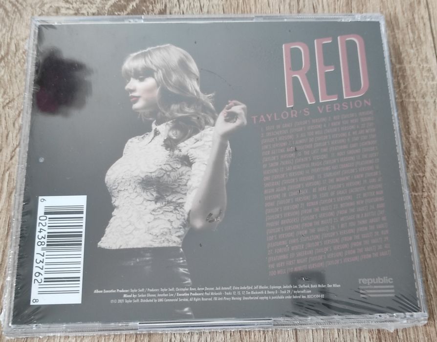 Taylor Swift - Red (Taylor's version) 2CD Novo Bonfim • OLX Portugal