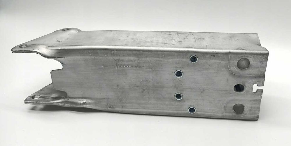 BMW X1 F48 X2 Кронштейн усилителя бампера левый 7406385 правый 7406386: ...