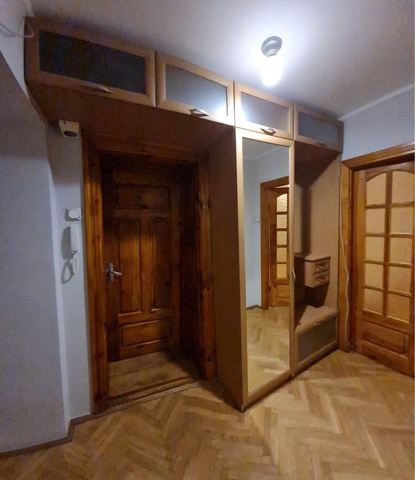 Прихожа з дзеркалом і полицями 5 000 грн Меблі для передпокою Львів