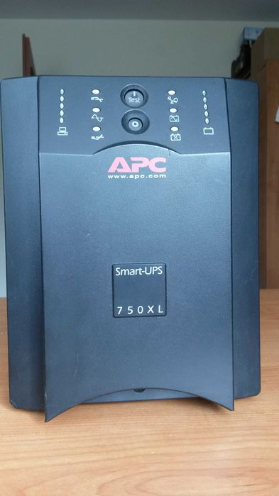 Zasilacz awaryjny APC Smart-UPS 750XL, przewody zasilające, bez aku ...