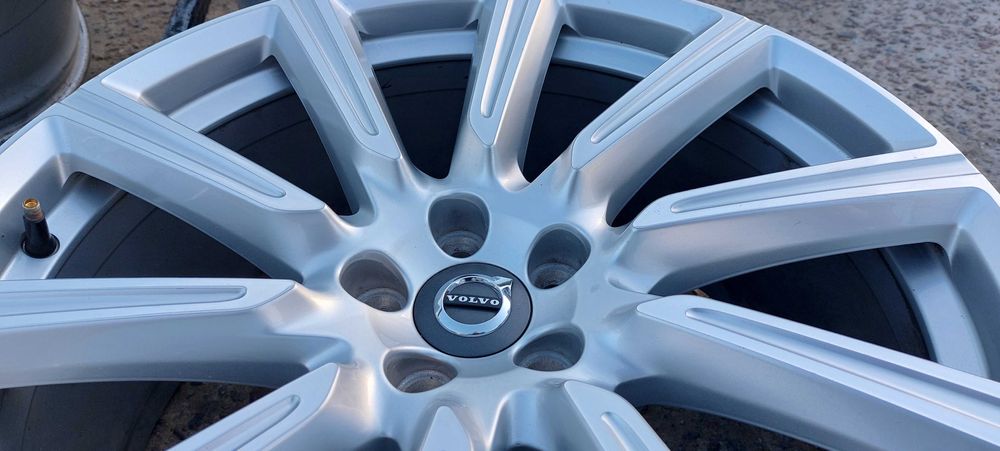 Диски Volvo R20 5x108 9J ET38,5 XC60 17-23р. XC90 15-23р. Вольво: 250 ...