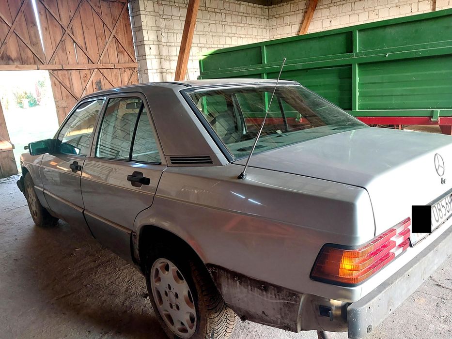 Mercedes W201 (190) uszkodzony, 5-biegowa skrzynia Płońsk • OLX.pl