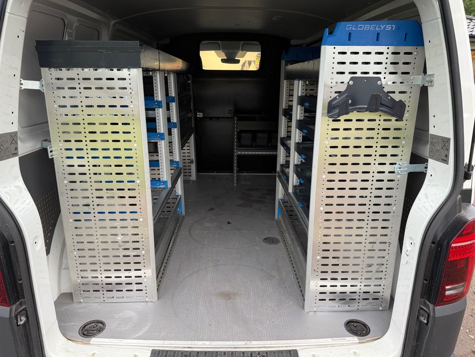 Zabudowa busa T6 T5 T6.1 regały SORTIMO GLOBELYST4 z 2023 roku Łobez ...