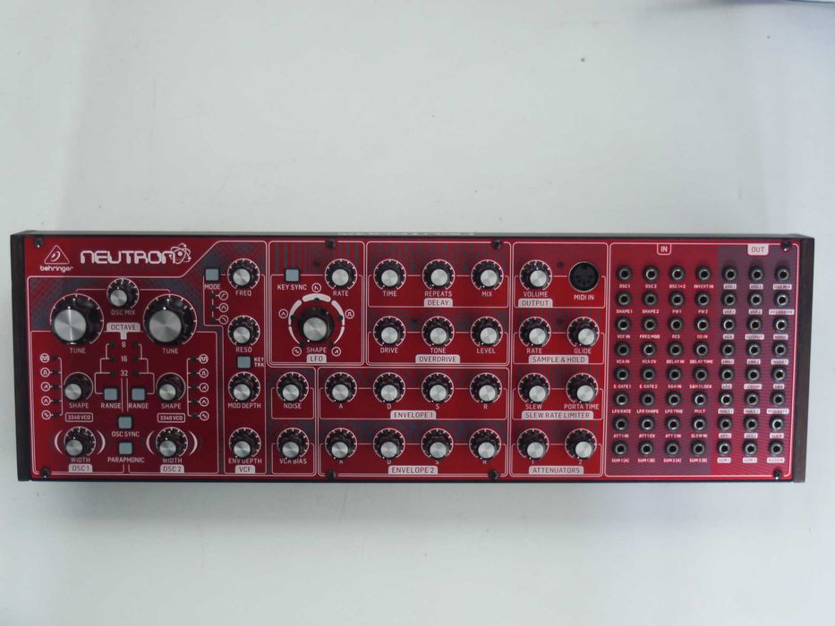 Behringer Neutron - Sintetizador parafónico semi-modular (como novo ...