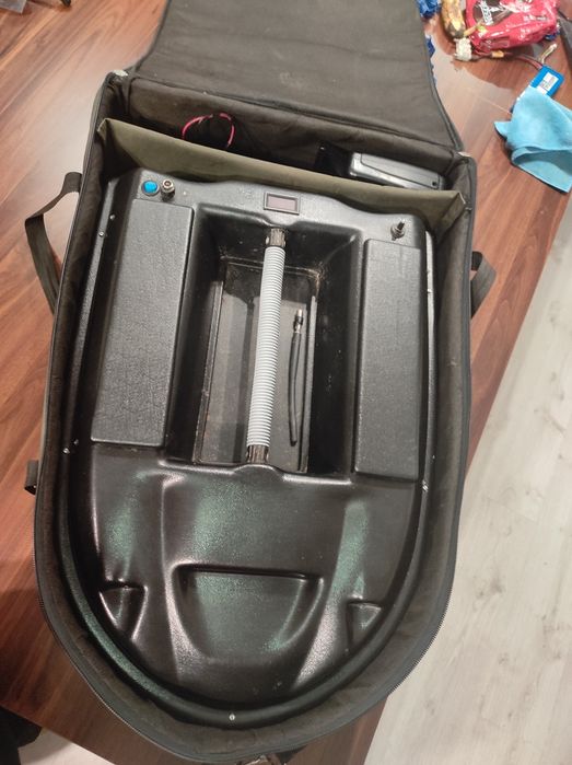 Łódka zanętowa na kadłubie fish Hunter plus torba transportowa Pszenno ...