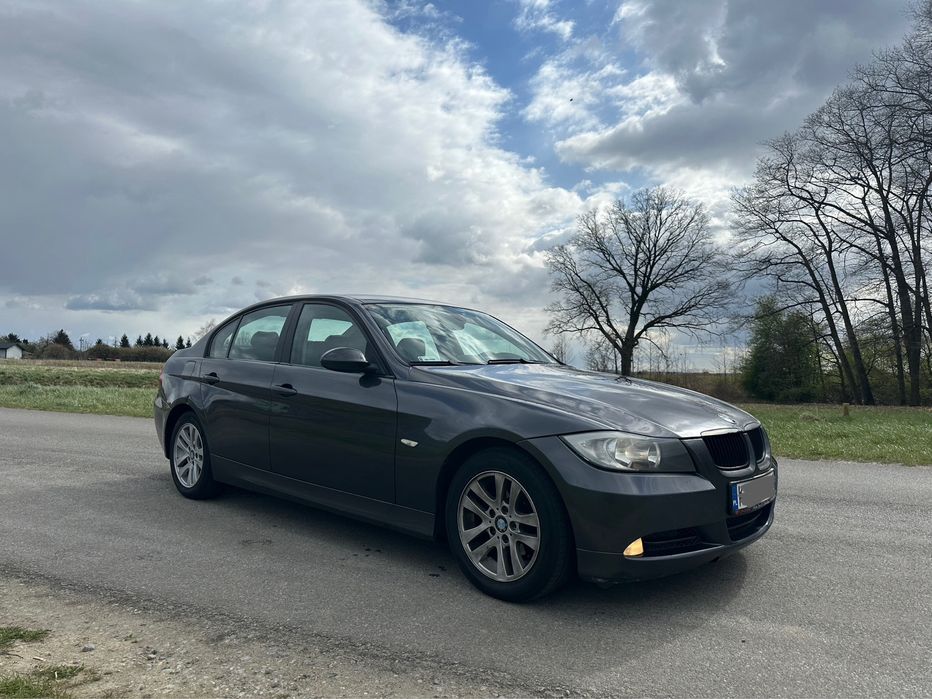 BMW E90 2.0D M47 Duża Nawigacja! Skóra! Tarnów • OLX.pl