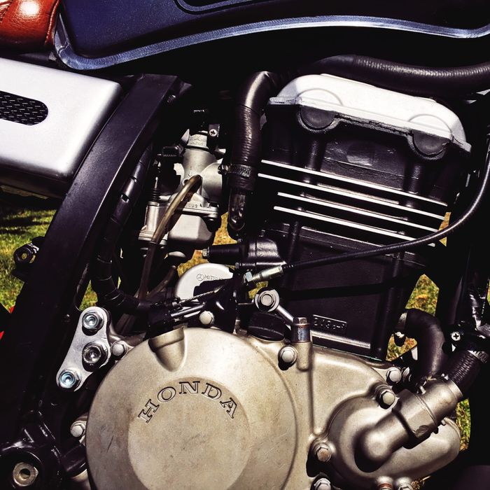 Mota Honda Scrambler motor como novo Arroios • OLX.pt