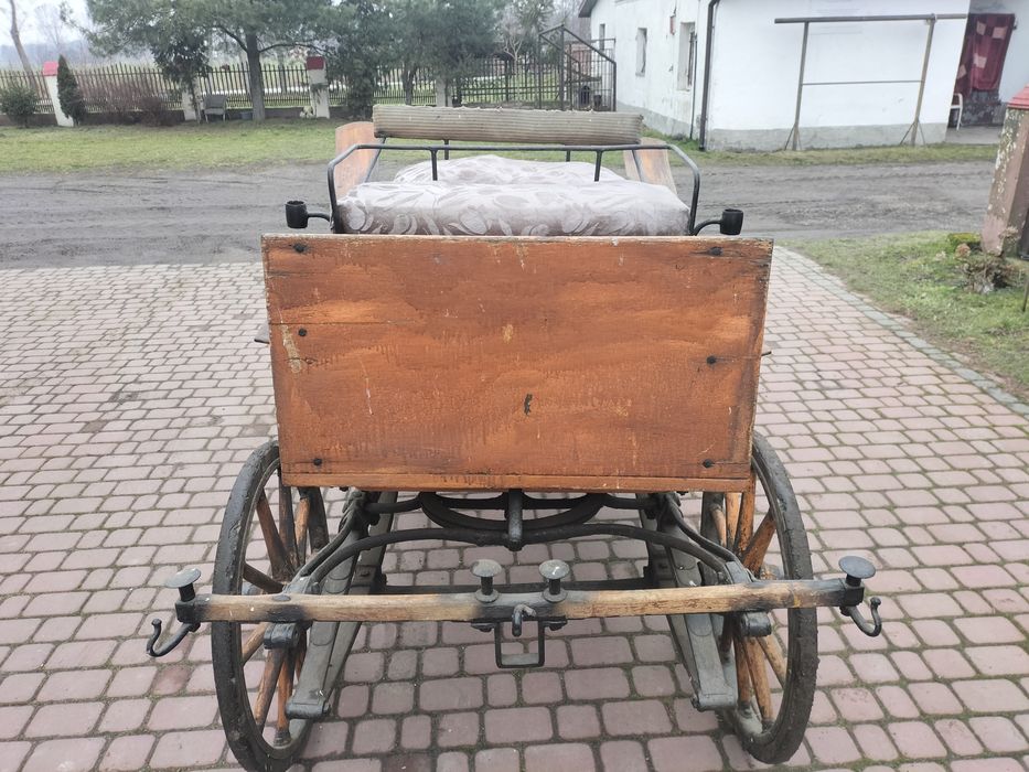Bryczka konna na kołach drewnianych Jankowice • OLX.pl