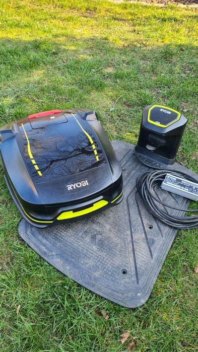Robot koszący Roboyagi Ryobi. Kadłubia • OLX.pl