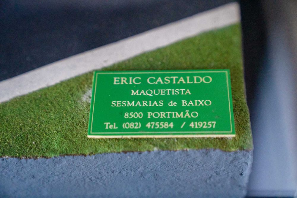 Maquete / Model of house in Qunita do Lago (design by Eric Castaldo ...