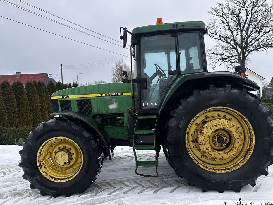 John Deere 7810, TUZ, WOM, pneumatyka, uszkodzony silnik , wąskie koła ...