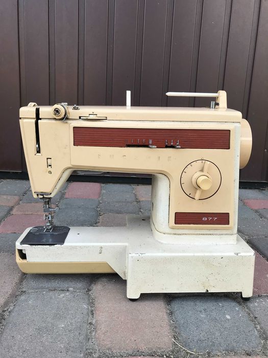 Maszyna do szycia Łucznik 877 Rzeszów • OLX.pl