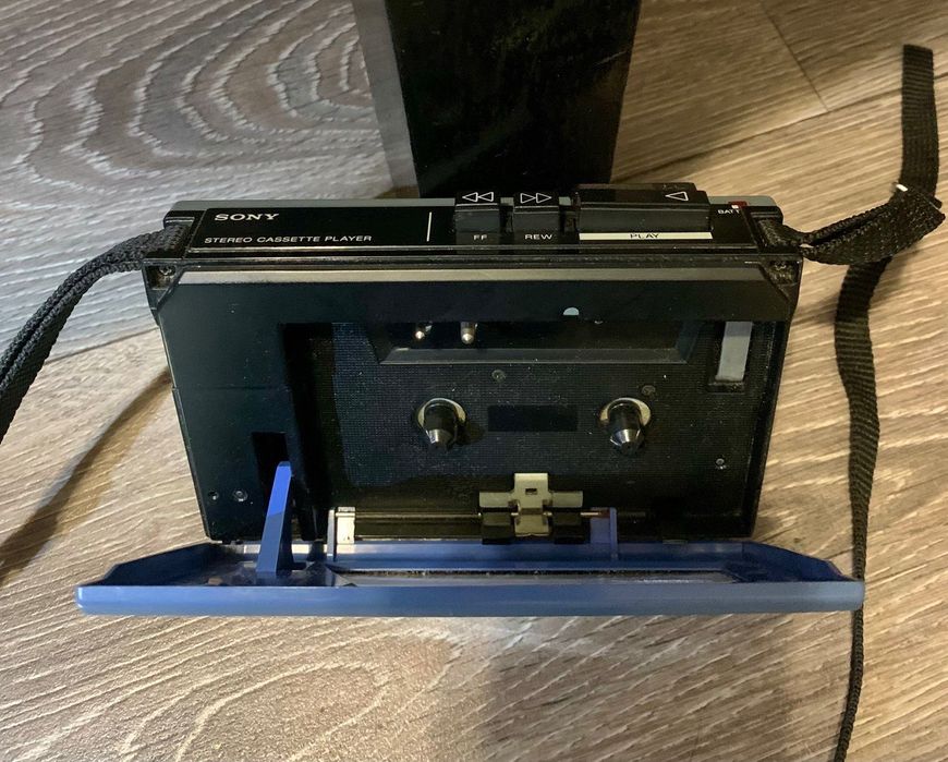 Касетний аудиоплеєр Sony Walkman WM-22: 1 300 грн. - Cd / md / вінілові ...