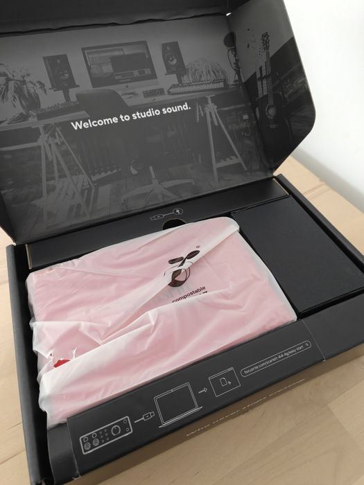 Focusrite Scarlett 4i4 4th Gen Benfica • OLX.pt