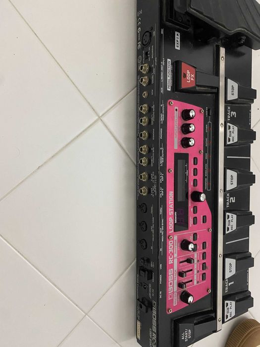 Boss RC-300 Loop Station - Multipista Carnaxide E Queijas • OLX.pt