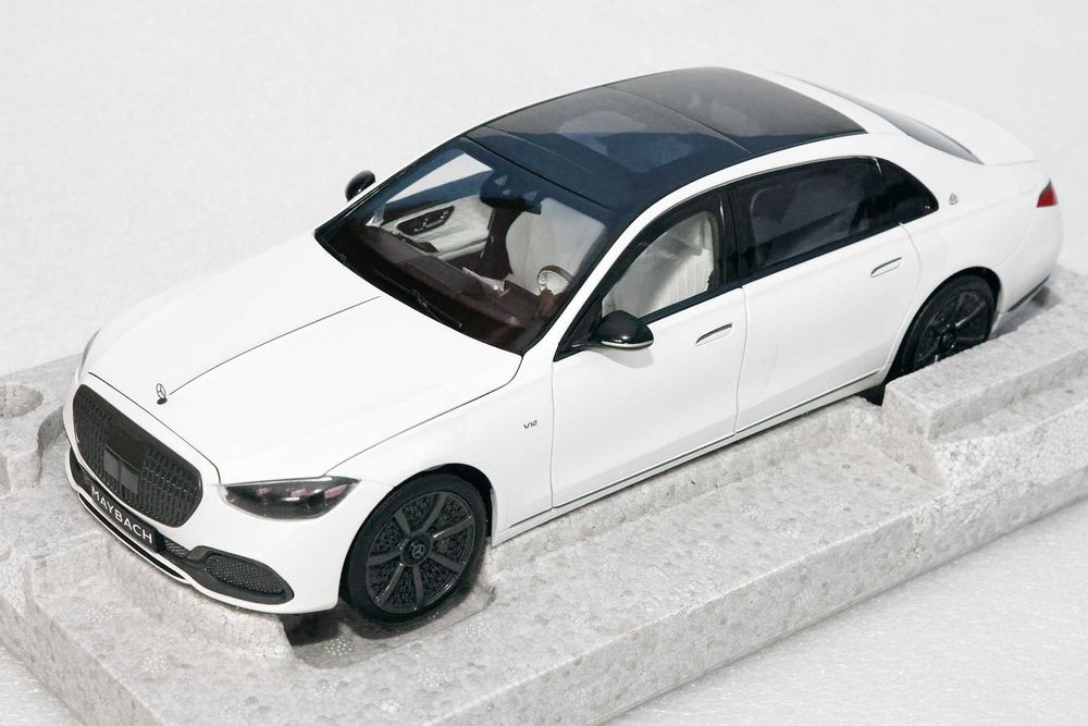 Mercedes-Benz Maybach S680 Night Series w pudełku NOREV skala 1:18 ...