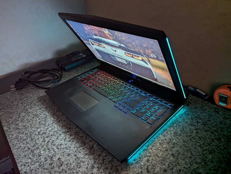 Ноутбук Alienware 17 R4 17" i7 6700HQ 16GB 1Tb SSD GTX 1070 8GB: 21 995 ...
