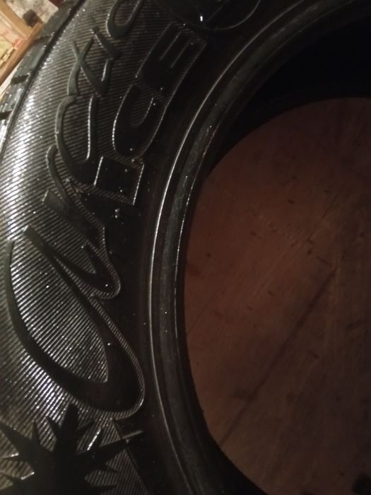 Колеса зимові ДЕШЕВО 2 шт !: 950 грн. - Автошини Львів на Olx