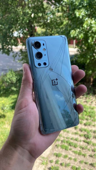 Телефон OnePlus 9 Pro 8/128GB: 3 400 грн. - Мобільні телефони ...