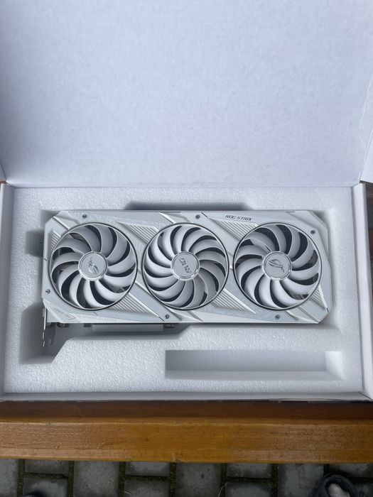 ASUS ROG Strix GeForce RTX 3080 White Edition 10GB GDDR6X: 13 500 грн ...
