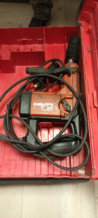 Młot udarowo-obrotowy HILTI: TE 35 wyburzeniowy Wrocław Fabryczna • OLX.pl