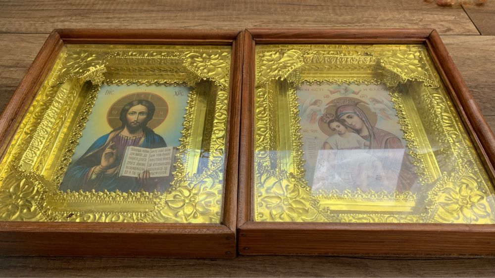 Ікони та шкатулка деревяна 270 грн Предмети мистецтва Володимир на Olx