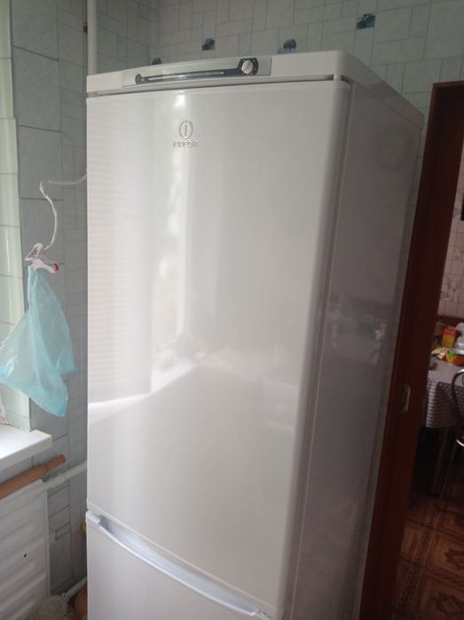 Холодильник Індезіт (Indesit SB 185): 3 500 грн. - Холодильники Нова Знам'янка на Olx