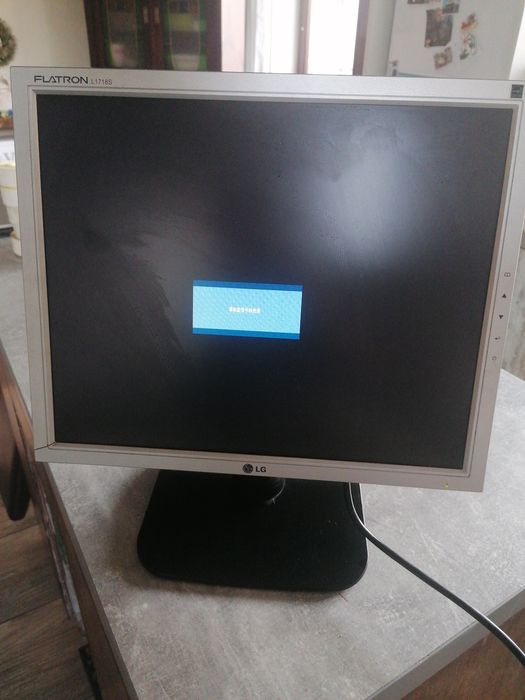Monitor LG Flatron L1718S Używany, sprawny. Wyświetla obraz. Widoczne ...