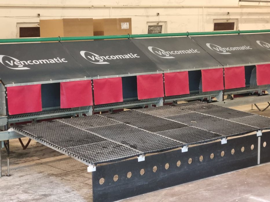 Gniazda automatyczne Vencomatic dla kur Kiełpino • OLX.pl