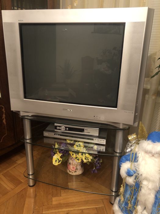 Телевізор SONY Trinitron WEGA з підставкою: 1 000 грн. - Телевізори ...