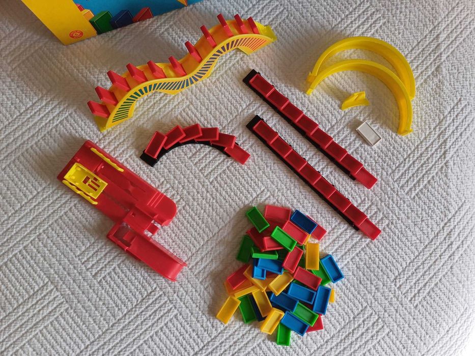 Domino Express – Jogo de Tabuleiro de Ação & Criatividade Parque das ...