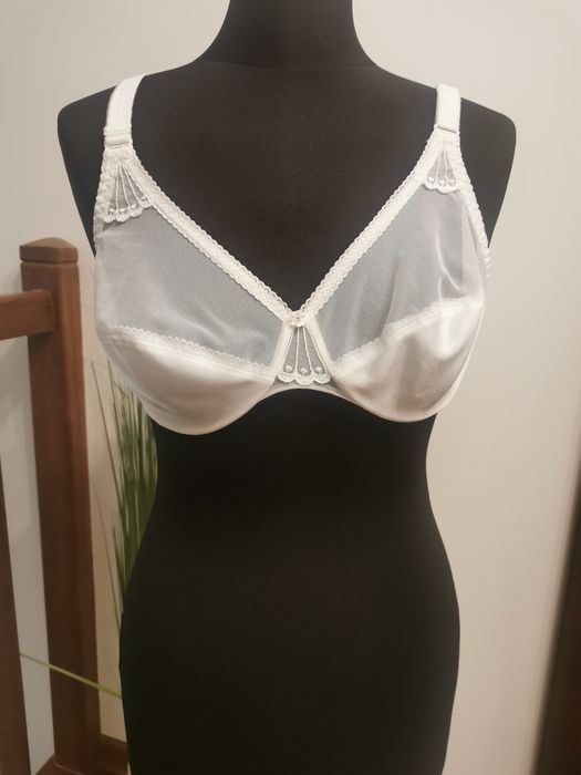 Biedronka Felina 85B Ropczyce • OLX.pl