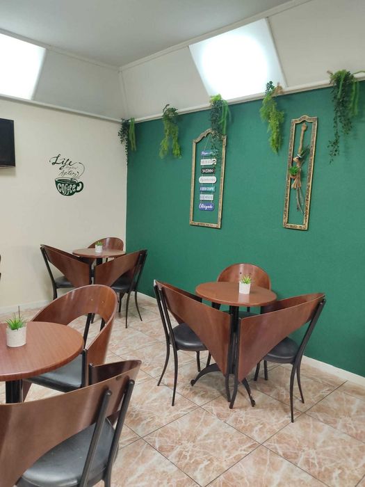 Cafetaria, snack-bar, sala de refeições para exploração. Santo Tirso ...