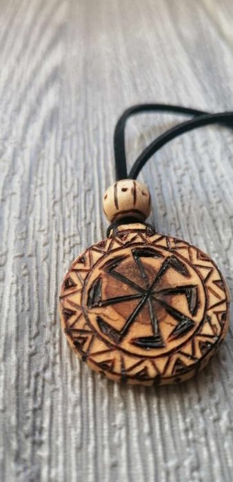 Swarożyc wisiorek naszyjnik słowiański amulet ochronny kołowrót dębowy ...