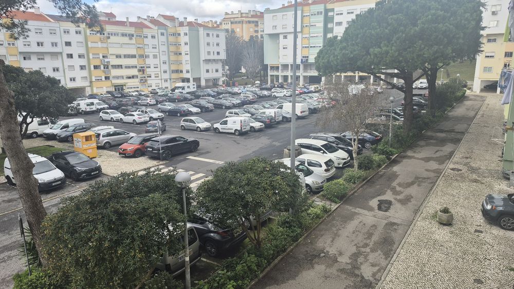 Apartamento Massamá T2 Massamá E Monte Abraão • OLX.pt