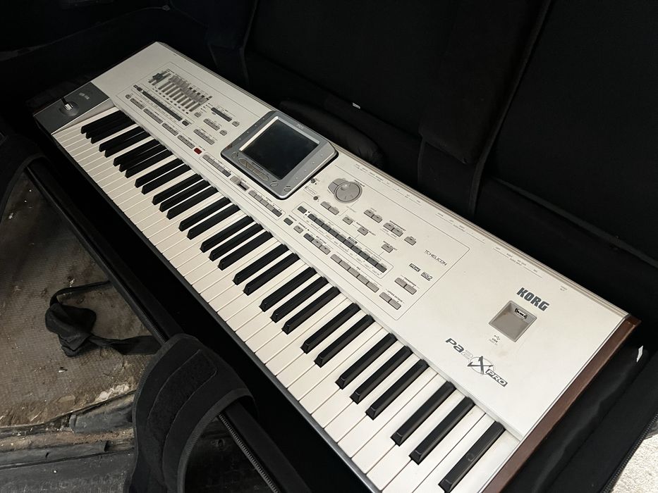 Teclado Korg Pa2x pro Santiago Do Cacém, Santa Cruz E São Bartolomeu Da ...