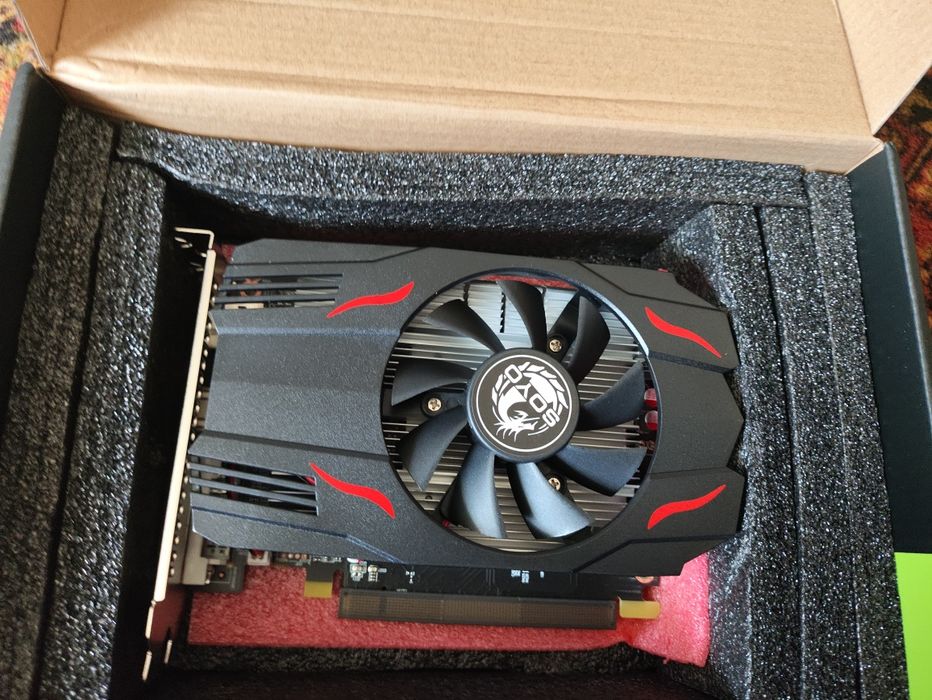 Відеокарта AMD RX 550 4GB GDDR5 128Bit нова: 2 500 грн. - Комплектуючі та аксесуари Драбів на Olx