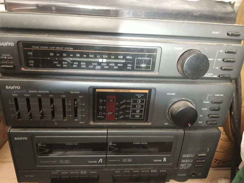 Два музыкальных центра Sony и Sanyo: 700 грн. - Музичні центри Львів на Olx