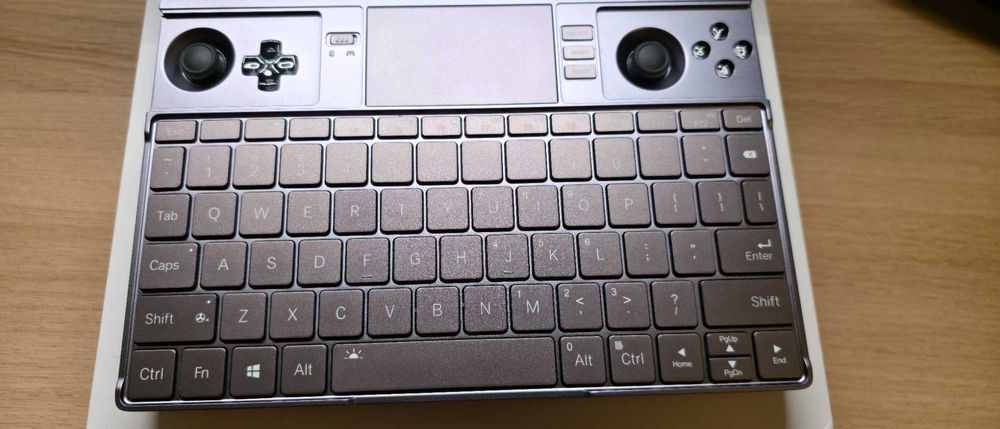 GPD Win Max 2 2025 (AI 9 HX 370) Kraków Podgórze • OLX.pl