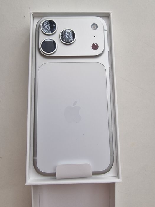 Iphone 17 pro 256gb Newerlok: 60 000 грн. - Смартфони / мобільні ...