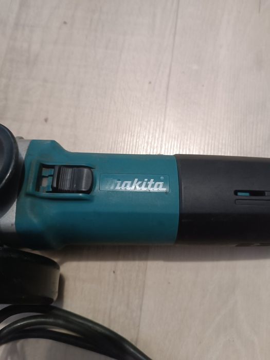Болгарка Makita 9565H 1100w: 2 500 грн. - Електроінструмент Харків на Olx