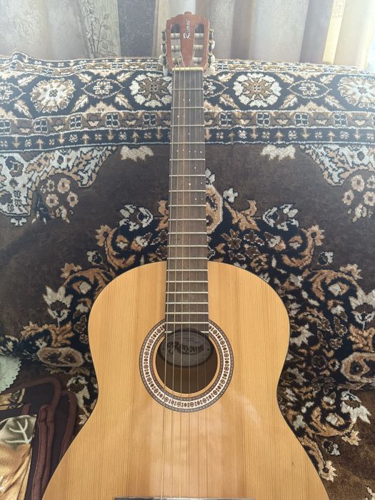 Гітара RENOME 6-и струнна в хорошому стані.: 5 000 грн. - Акустичні гітари Оникієве на Olx