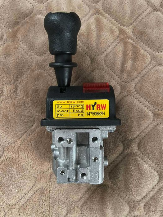 Пульт, джойстик гідравліки, управління кузова Самоскида HYRW: 1 200 грн ...